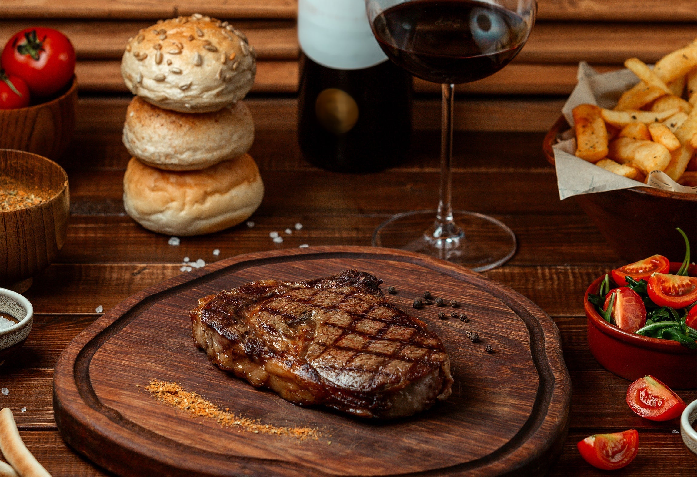🥩 Grilled Steak with Red Wine Reduction: A Fall Classic for Wine Lover ...